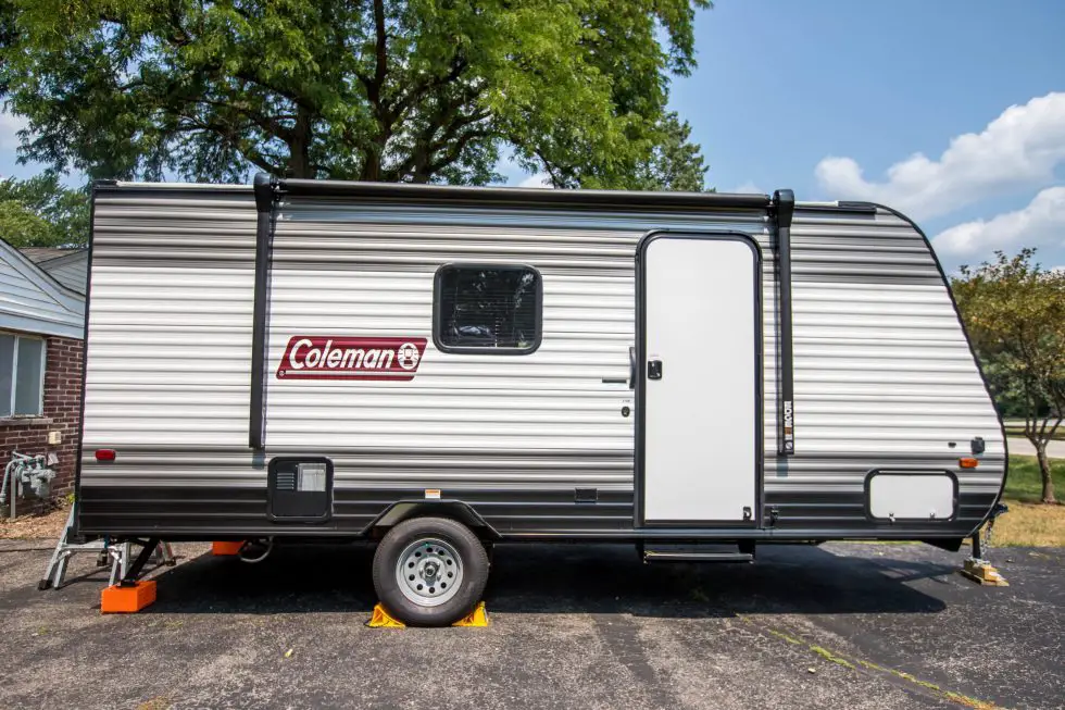 10 Things To Know Before Buying a Coleman Lantern 17B