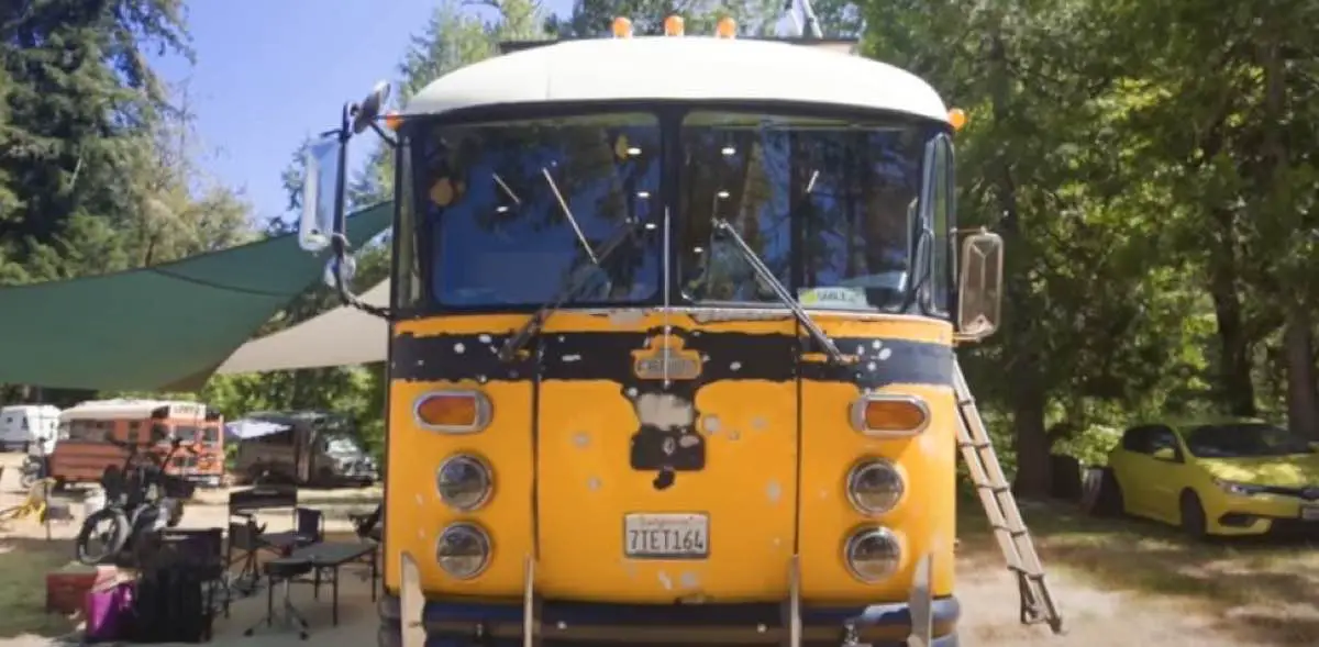10 Things We Love About This Stunning Bus Conversion