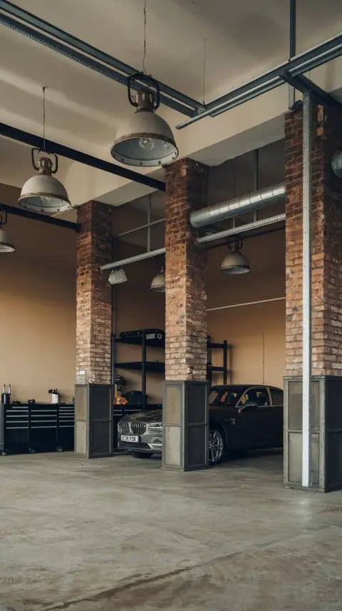 22 Modern Garage Designs for the Contemporary Homeowner